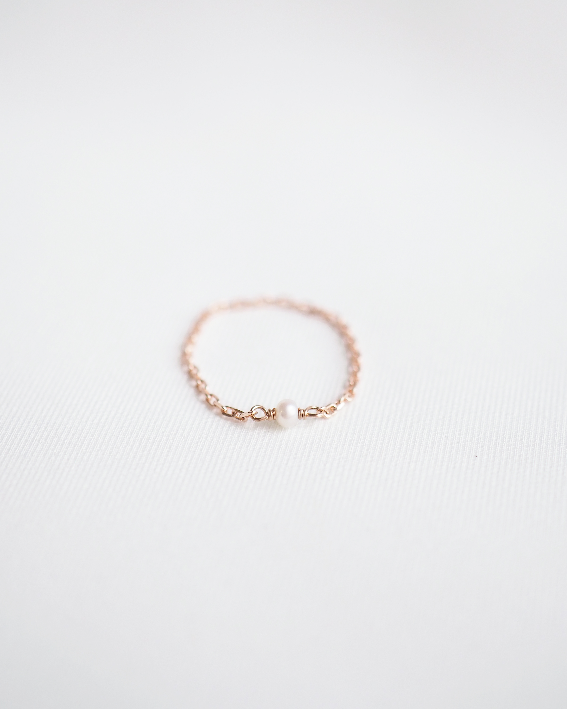 ALUNA Pearl Chain Ring - 14K Rose Gold | Azen Jewelry