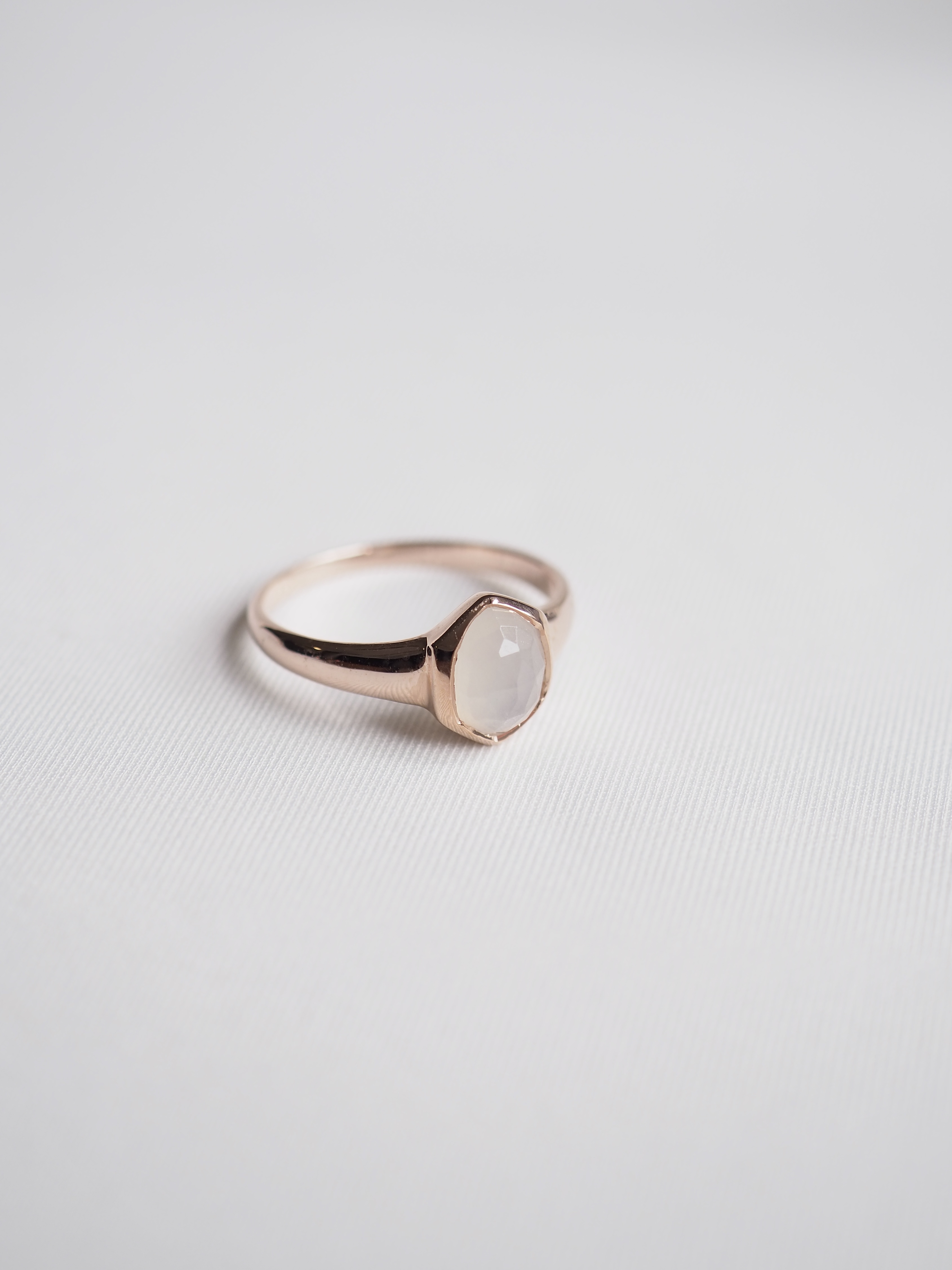VALORA Ring - Grey Moonstone (Rose Gold) | Azen Jewelry