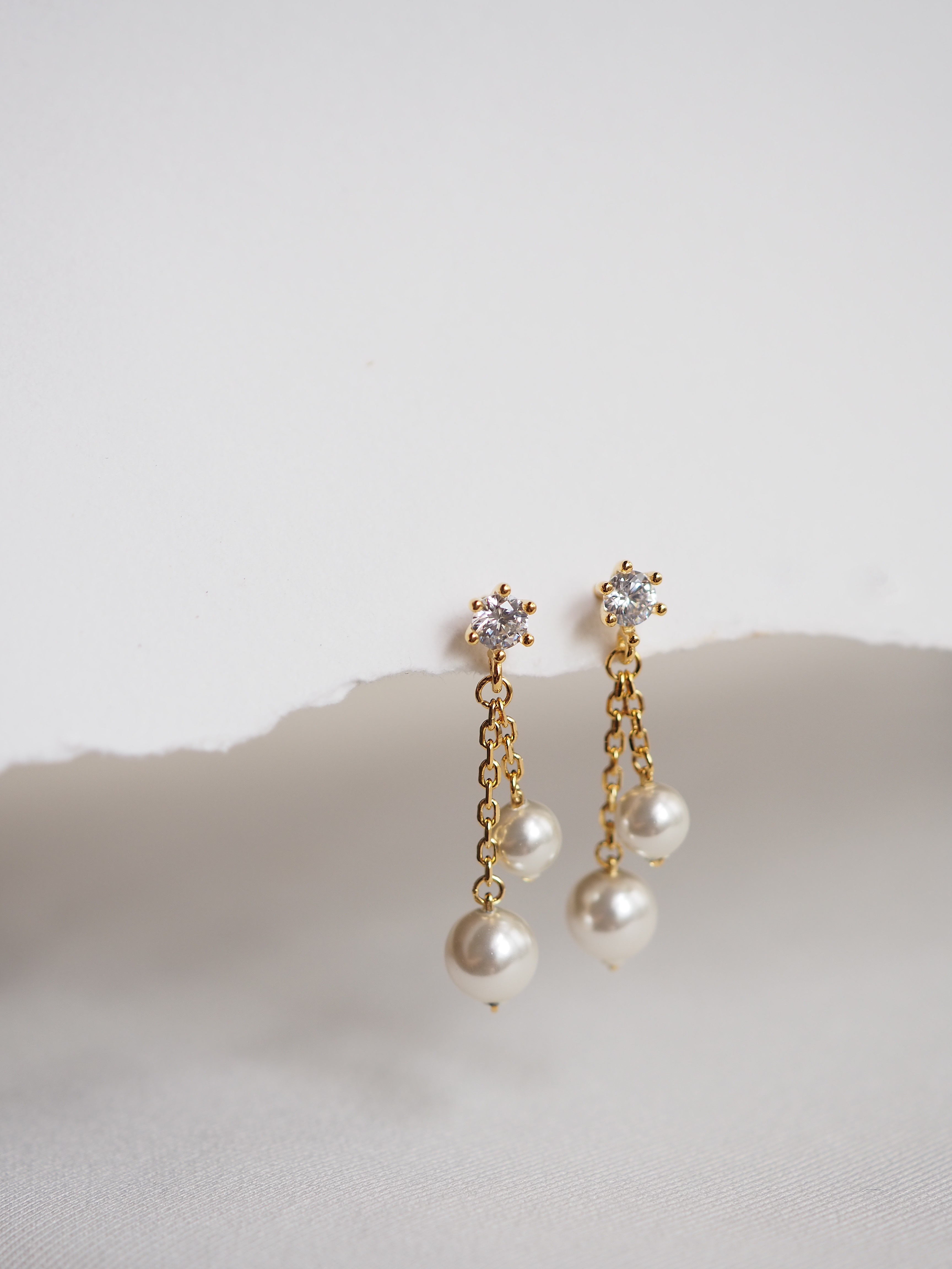 ARIEL Earrings - Shell Pearl (Yellow Gold) | Azen Jewelry